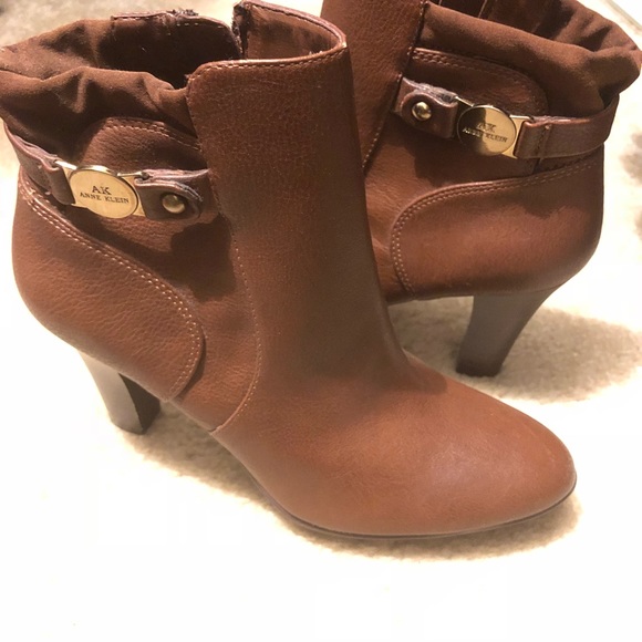 Anne Klein | Shoes | Nwot Anne Klein 75 Brown Booties | Poshmark